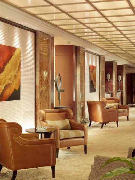 GLAMOUR SATEEN “Zen Pleat”, color: Ecru upholstered walls, Westbury ...